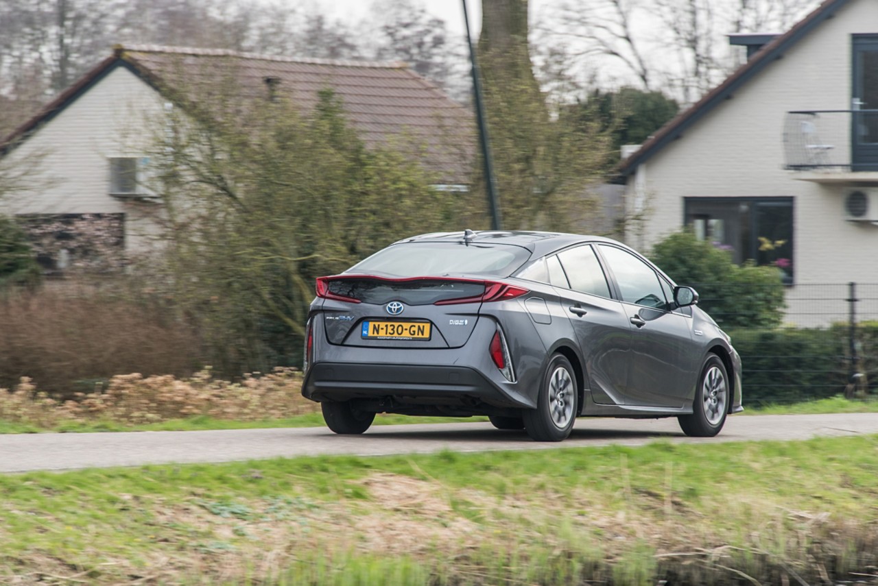 Blikvanger van de maand: Prius Plug-in Hybrid | Toyota.nl