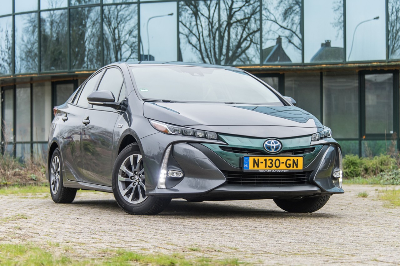 Blikvanger van de maand: Prius Plug-in Hybrid | Toyota.nl